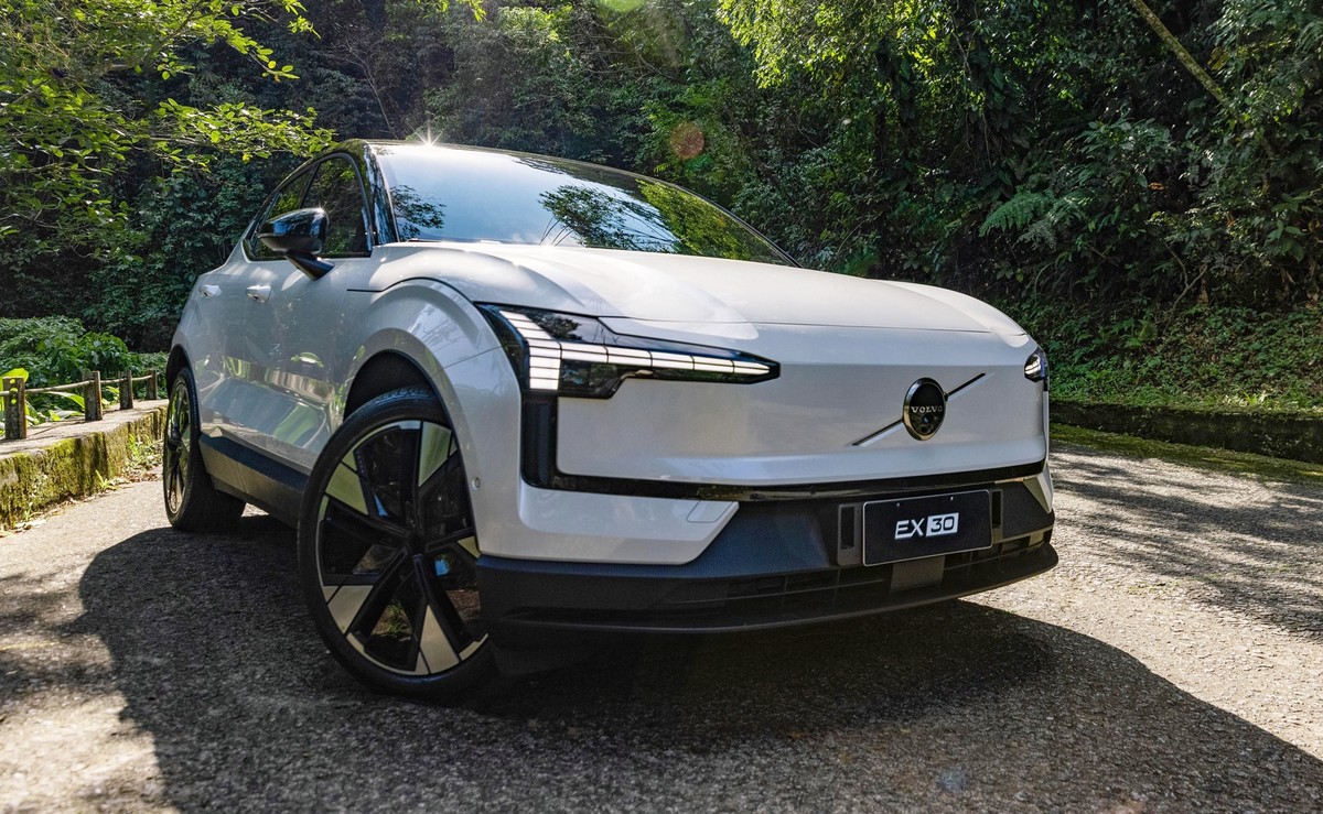 Volvo XC60 elétrico e EX30 aventureiro são confirmados e surgem em breve