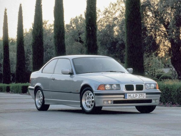 Clássico do dia: BMW E36