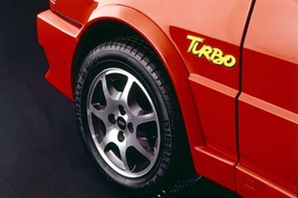Uno Turbo completa 20 anos