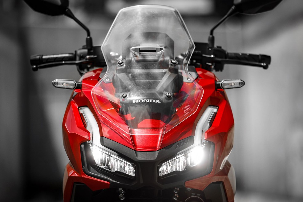 Honda ADV 160 2025: preços, equipamentos, cores e custos de manutenção