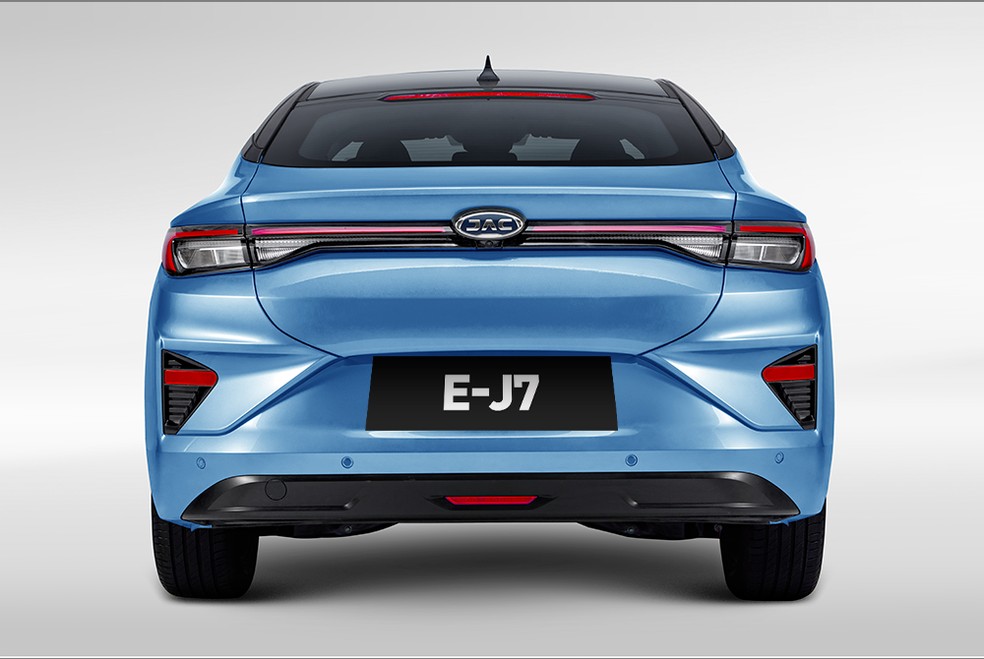JAC lança van elétrica por R$ 419.990 e sedã elétrico para brigar com ...
