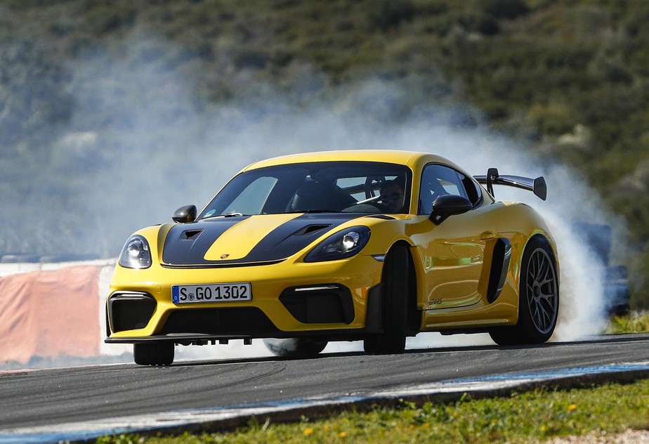 Porsche Cayman GT4 RS chega ao Brasil com motor de 911 GT3 e preço ...