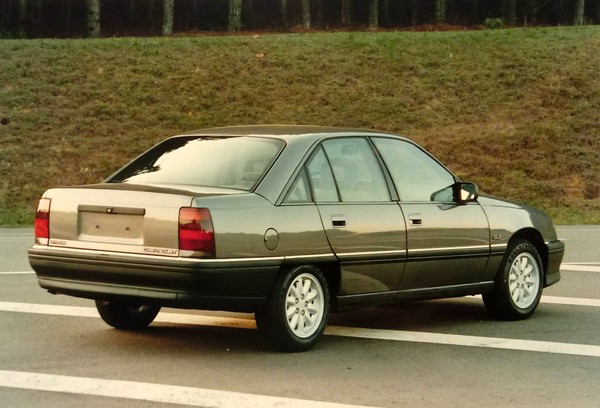 Fotos inéditas dos protótipos do Chevrolet Omega mostram que o europeu ...