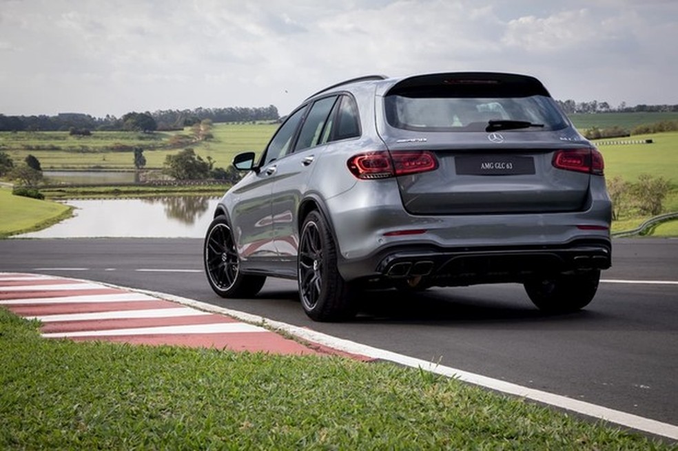 Novos Mercedes-AMG GLC 63 e GT C Roadster chegam ao Brasil equipados ...