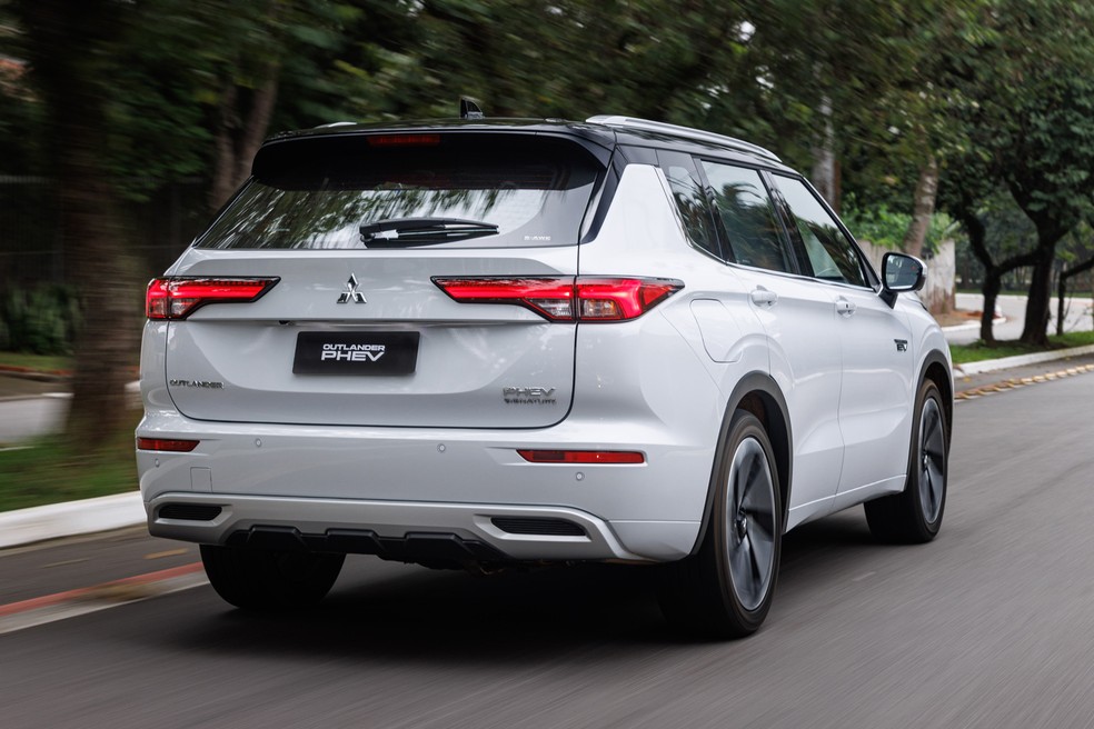 Teste: Mitsubishi Outlander híbrido tem base Renault para peitar BYD e GWM