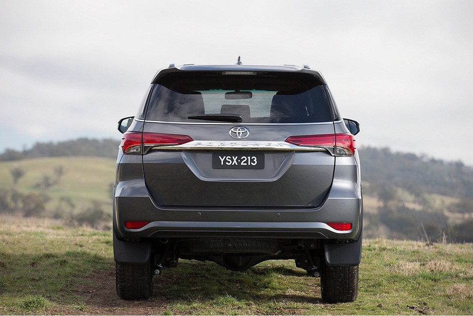 Nova Toyota SW4 já tem site oficial