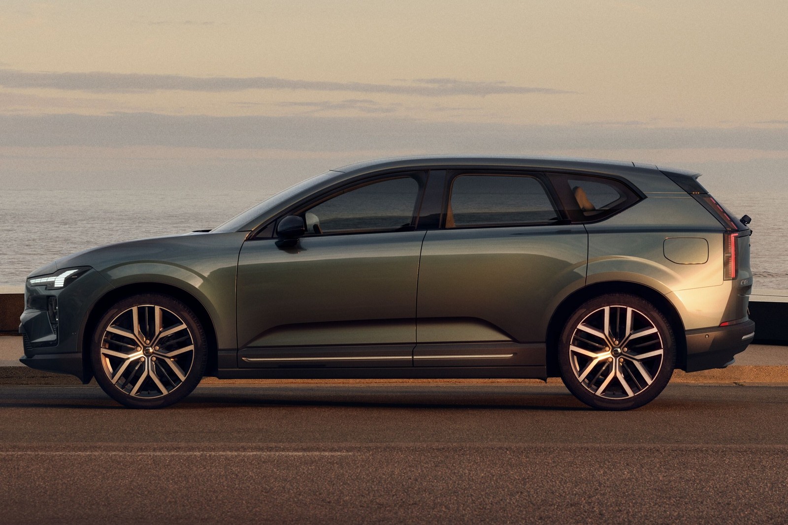 Volvo EX60 estreia item que promete revolucionar produção de carros