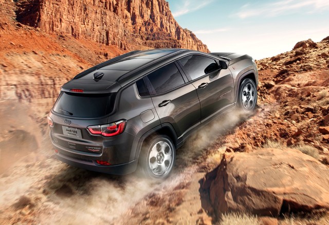 4 coisas que o Novo Jeep Compass tem e o Toyota Corolla Cross deveria ter