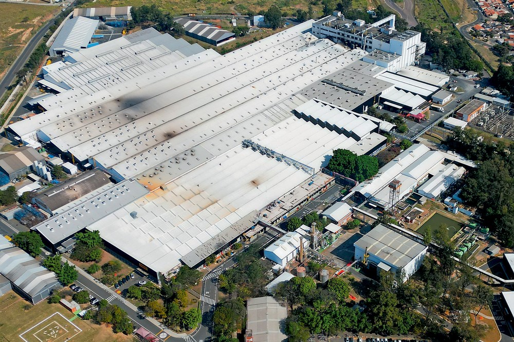 Da borracha ao carro: entenda as etapas da complexa fabricação de um pneu