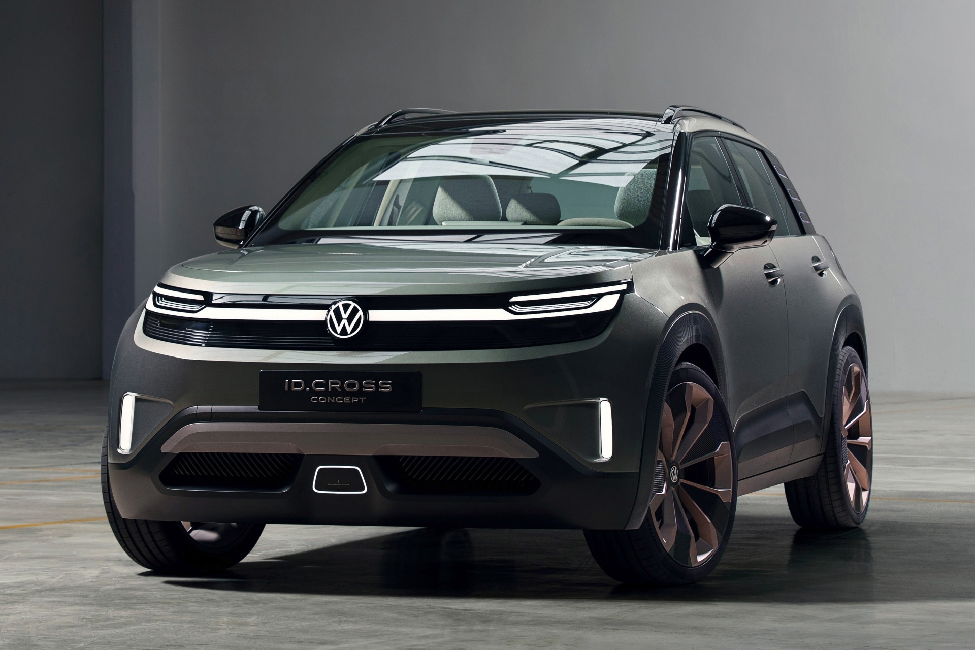 Volkswagen ID. Cross é T-Cross elétrico com 211 cv e acabamento refinado