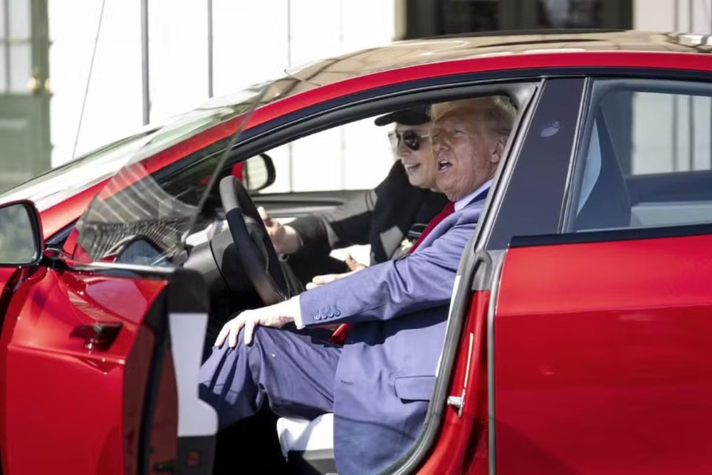 Por que a Tesla vive o pior momento da sua história?