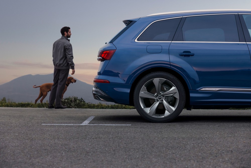 Novo Audi Q7 leva 7 pessoas ainda mais rápido por R$ 691.990
