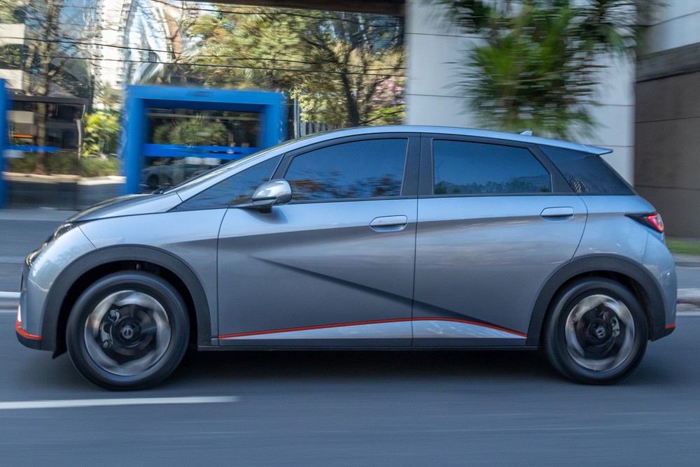 BYD Dolphin: 5 razões para ser o carro elétrico mais vendido do Brasil