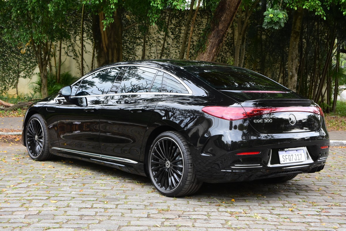 Mercedes lança três carros elétricos no Brasil; um deles terá a maior ...