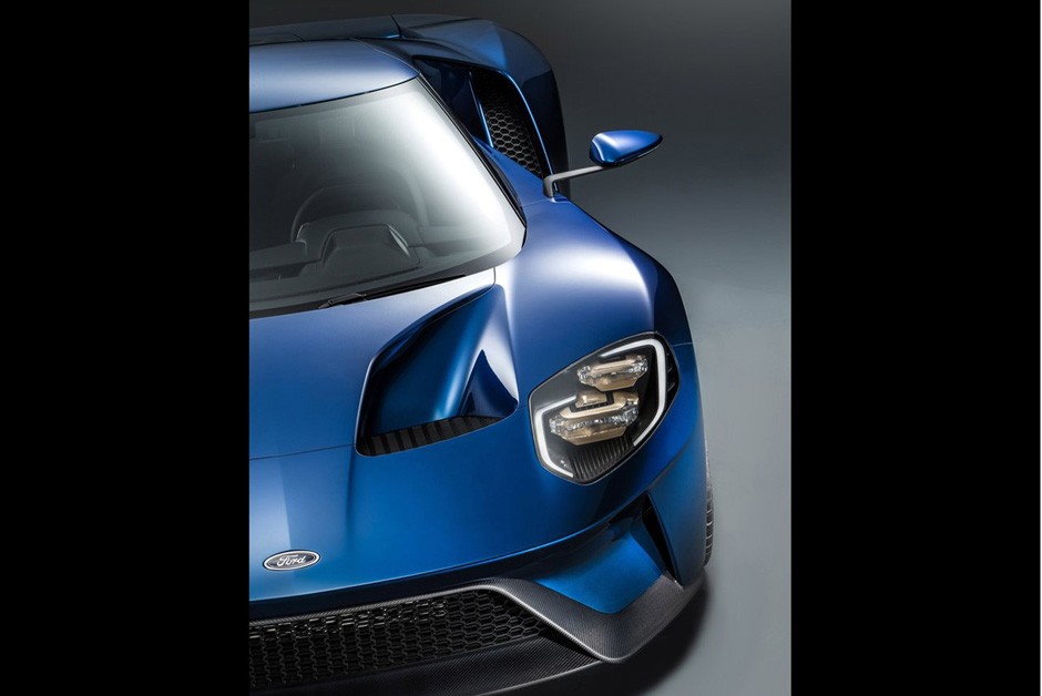Ford GT será o primeiro modelo de produção a usar Gorilla Glass no para ...