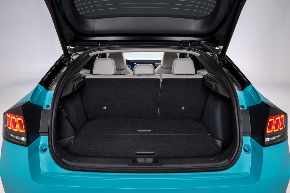 Novo Nissan Leaf agora é SUV cupê e supera 600 km de autonomia