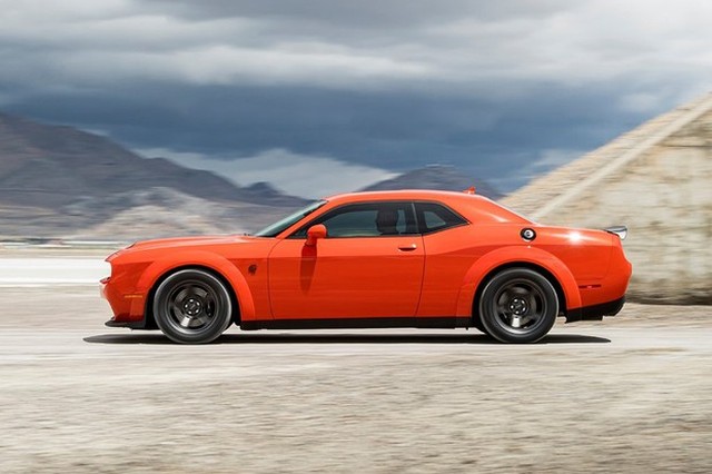 Novo Dodge Challenger SRT Super Stock, uma máquina de 807 cv feita para ...