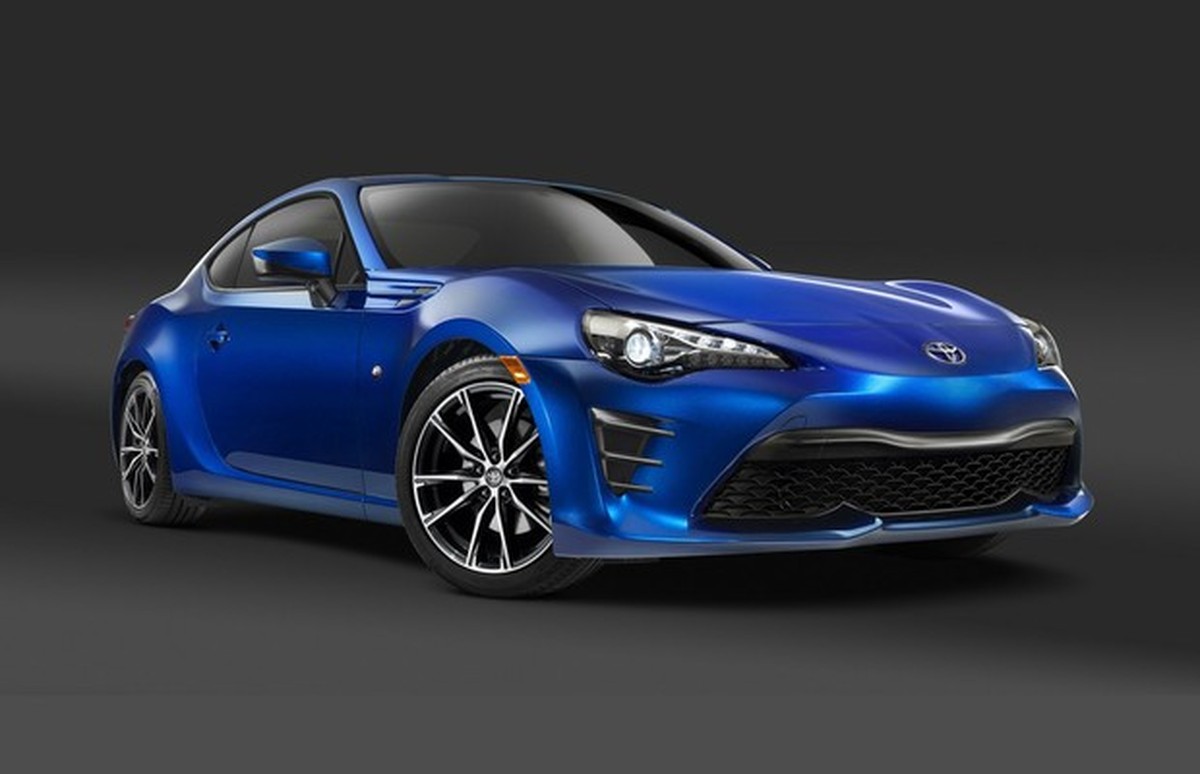 Toyota apresenta GT86 reestilizado