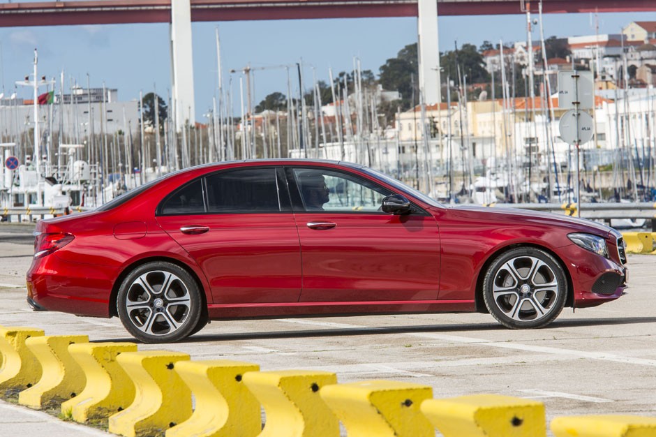 Avaliação: Mercedes-Benz E 300