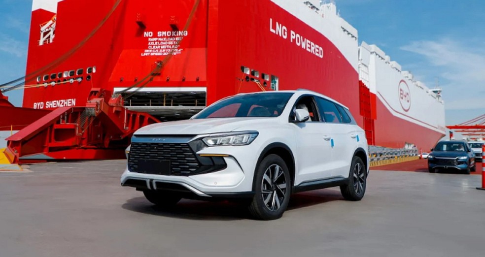 BYD traz 7 mil carros ao Brasil usando maior navio de carga do mundo