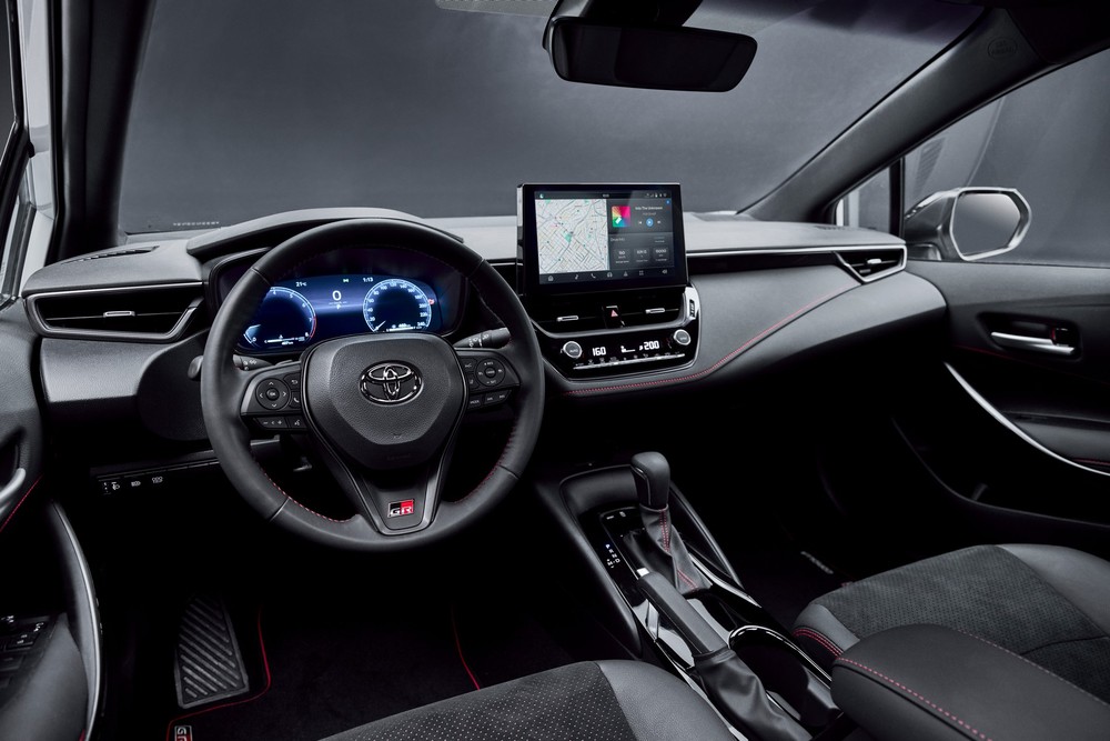 Vídeo: por que o Toyota Corolla vende tanto mesmo sendo igual há 5 anos?