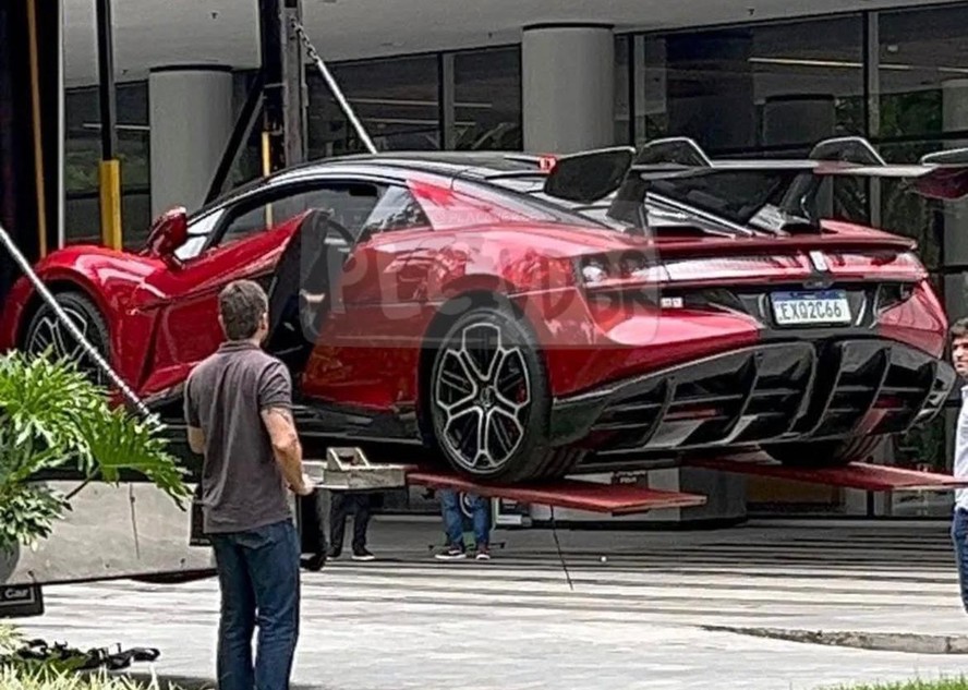 Flagra: BYD U9, elétrico de 1.324 cv que pula e gira sozinho, está no Brasil