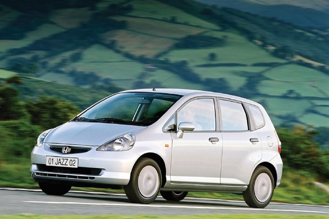 5 carros usados que completam 20 anos em 2025 e ainda valem a pena