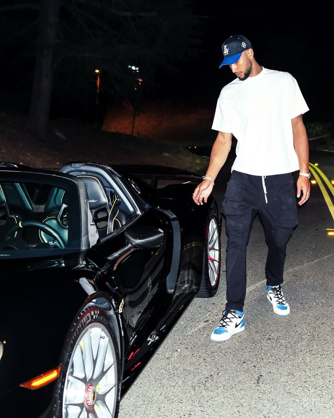 Astro da NBA, Ben Simmons exibe coleção de supercarros nas redes sociais