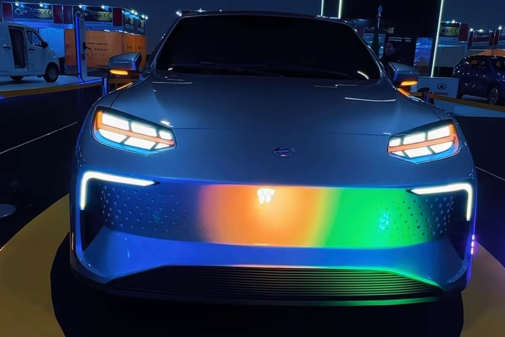 Lecar 459: novo carro híbrido brasileiro tem motor de Kicks e chega em 2026