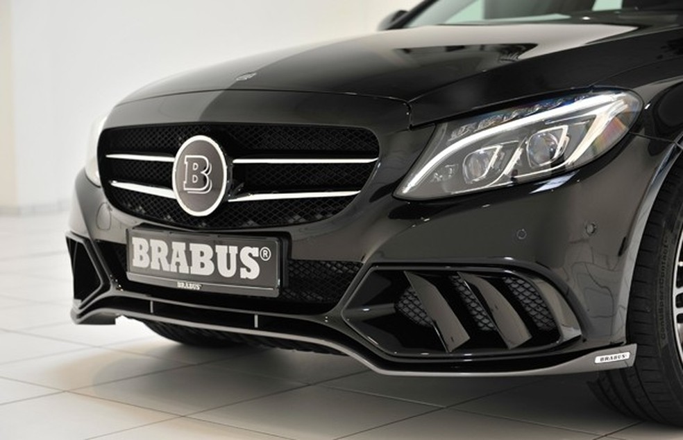 Novo C 180 Brabus estreia no país por R$159 mil