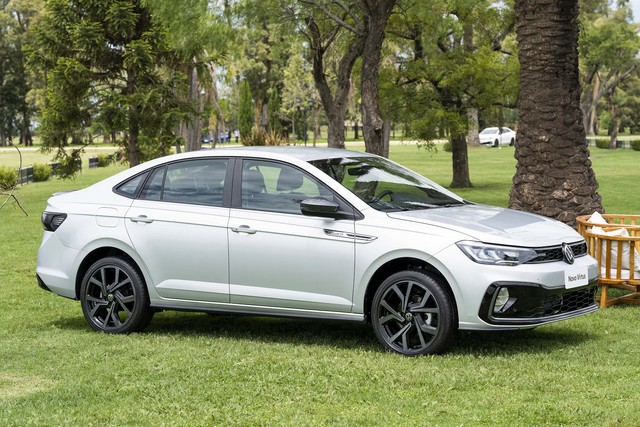 Teste: Novo Volkswagen Virtus 2023 se afasta do Polo e mira até no Corolla