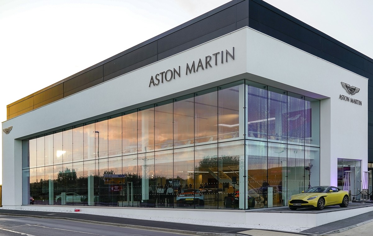 Aston Martin volta ao Brasil e terá uma concessionária em SP