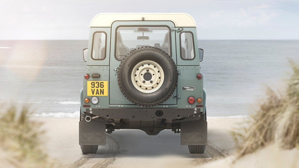 Land Rover Defender clássico é relançado com motor V8 por R$ 1,4 milhão