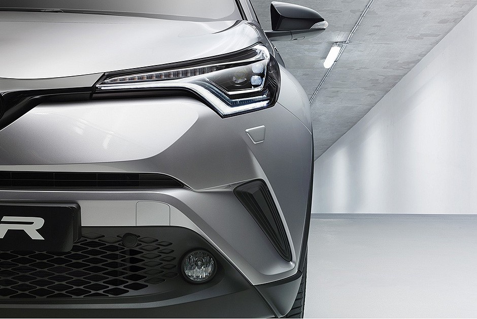 Novo Toyota C-HR tem o interior revelado