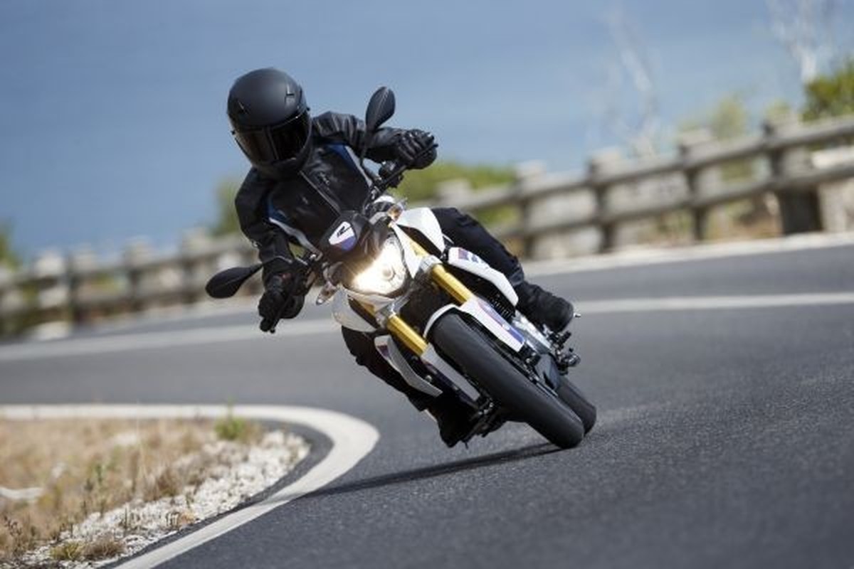BMW revela nova roadster G 310 R