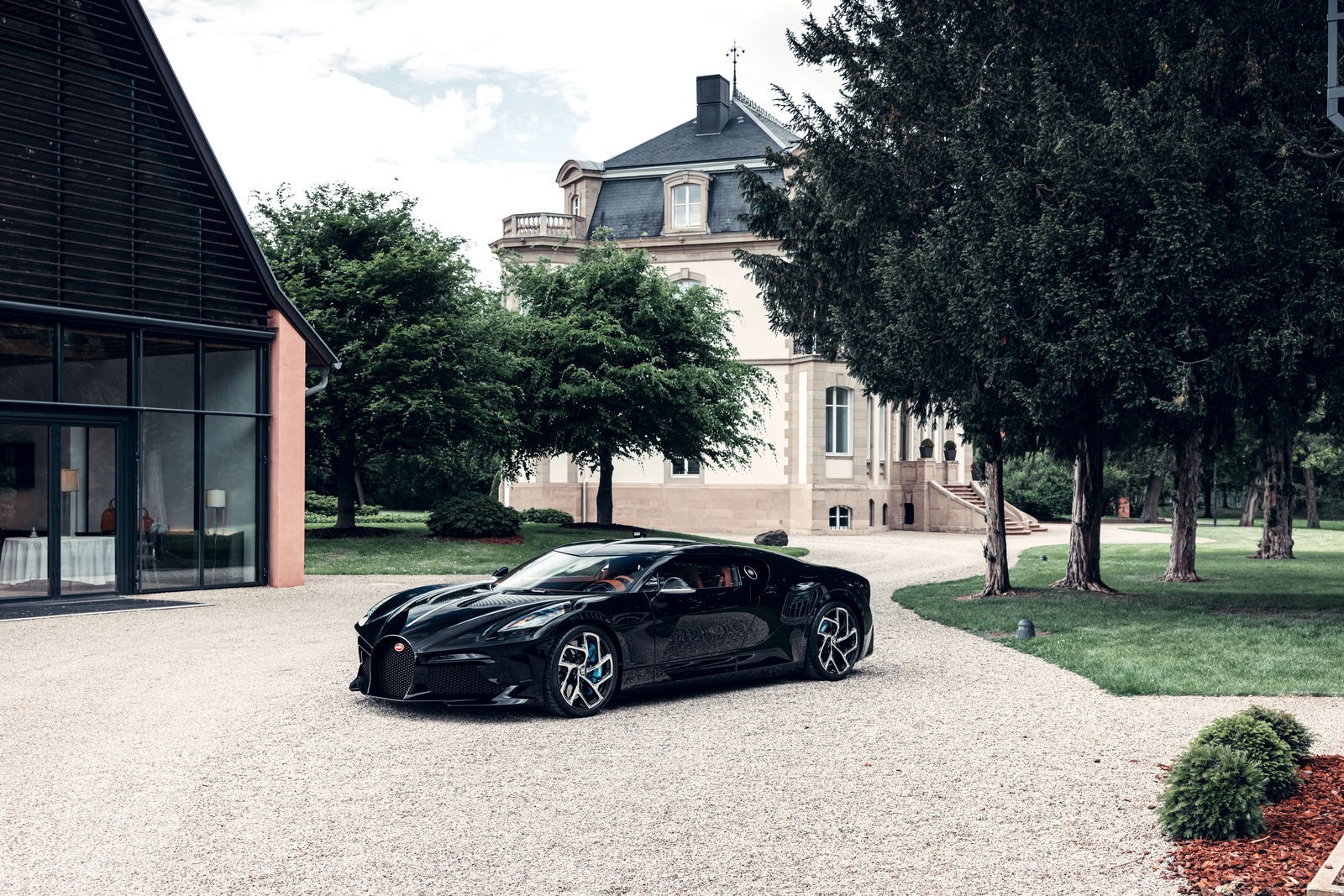 Bugatti apresenta carro de R$ 65 milhões que terá apenas uma unidade