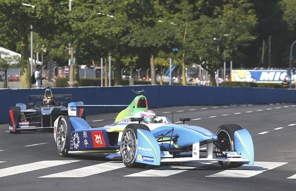 Nos bastidores da Fórmula E