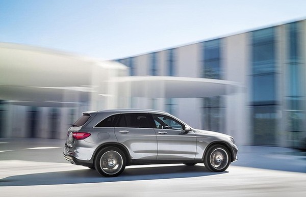 Mercedes revela novo GLC