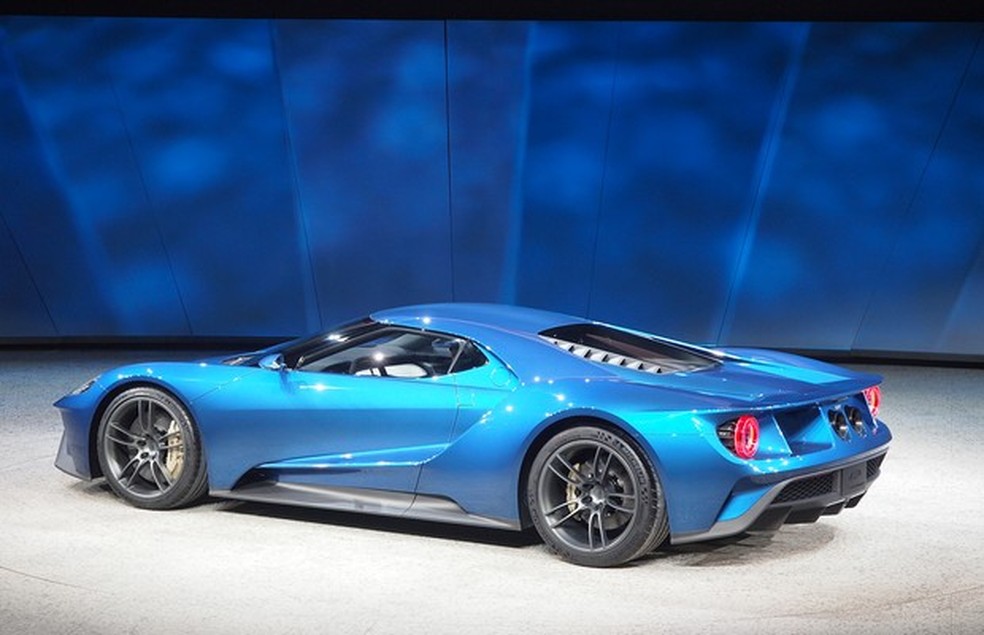 Ford revela novo GT, que chega ao mercado em 2016