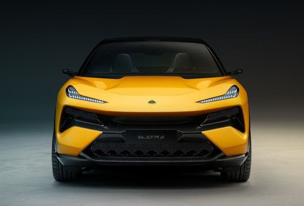 Primeiro SUV da Lotus é elétrico, tem mais de 900 cv e o nome mais ...