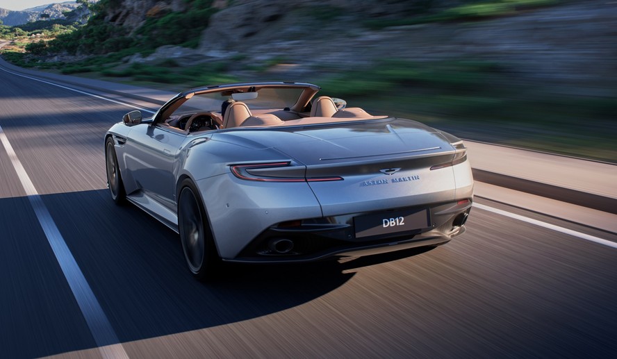 Aston Martin DB12 Volante é conversível de quase R$ 4 milhões no Brasil