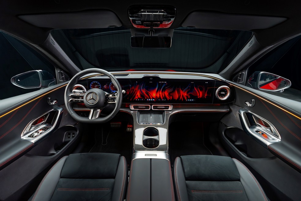 Novo Mercedes-Benz GLC EV tem interior vegano e mega tela de 39 polegadas