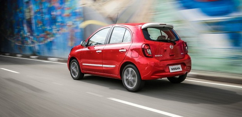 Nissan March ganha pacote Colors com novos detalhes de pintura
