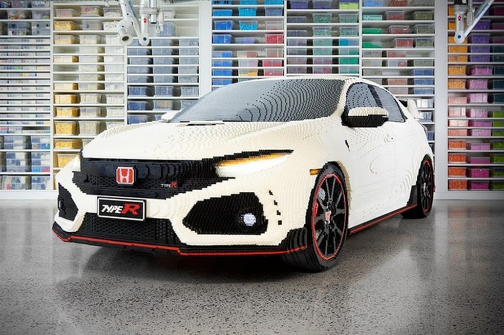 Honda Civic Type R ganha versão feita de Lego em escala real
