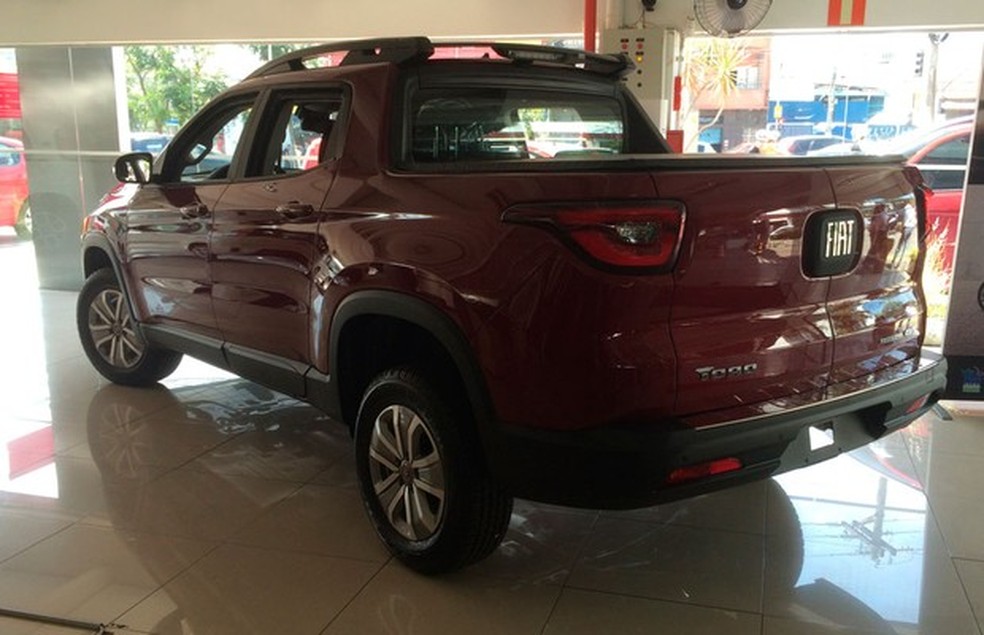 Nas lojas: Fiat Toro com teto solar tem 90 dias de espera