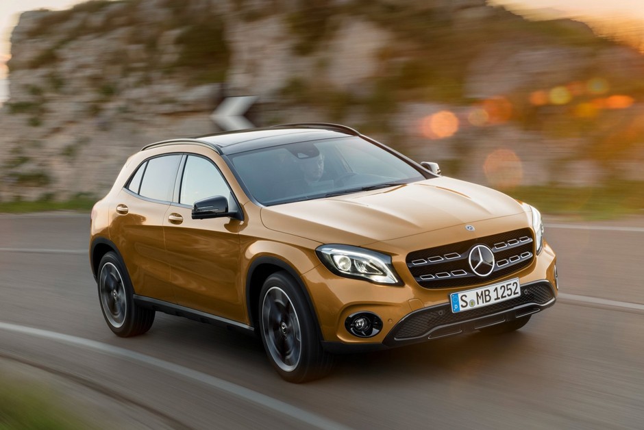 Mercedes-Benz GLA reestilizado fica mais aerodinâmico e ganha nova versão