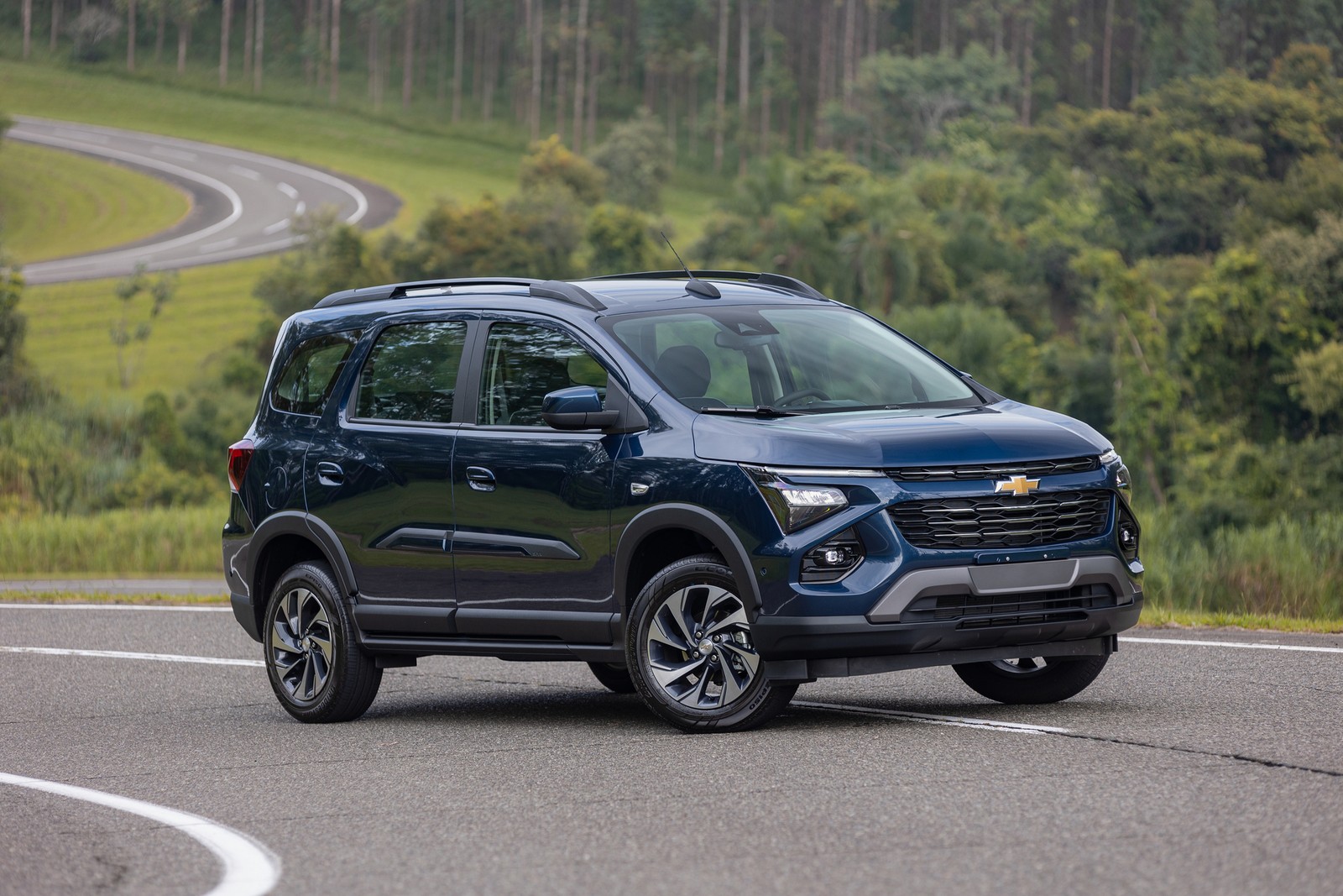 Teste: Chevrolet Spin 2025 fica mais moderna para brigar com C3 Aircross