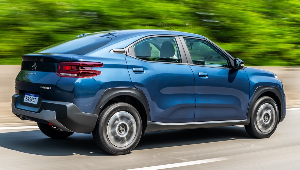 Citroën Basalt x Fiat Fastback: compare preço, motor, consumo e porta-malas