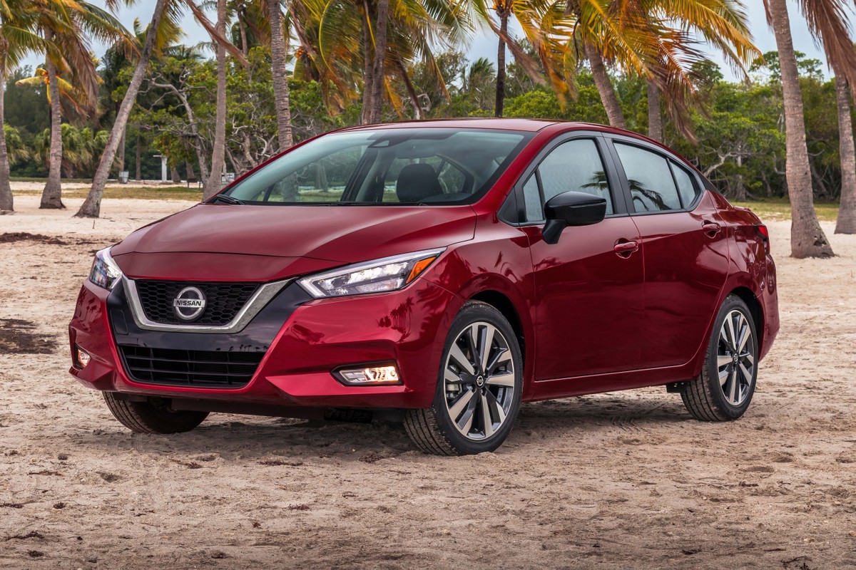 Nissan Versa fica mais sofisticado e tecnológico para brigar com Virtus ...