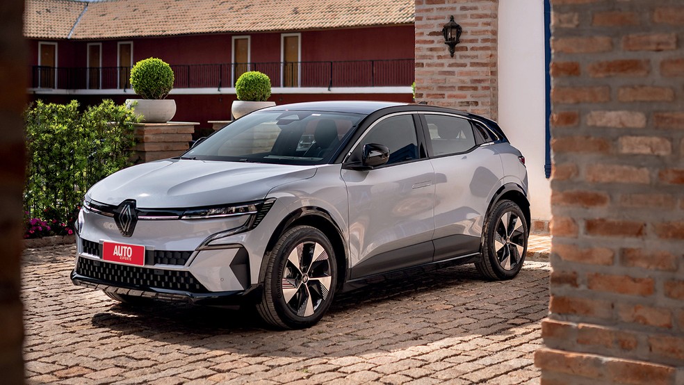 Nissan Leaf vai virar SUV compacto elétrico e pode ser irmão do Renault ...